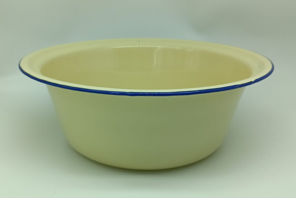 Beige Basin with Blue Rims Enamel Pot - Singapore Pickers